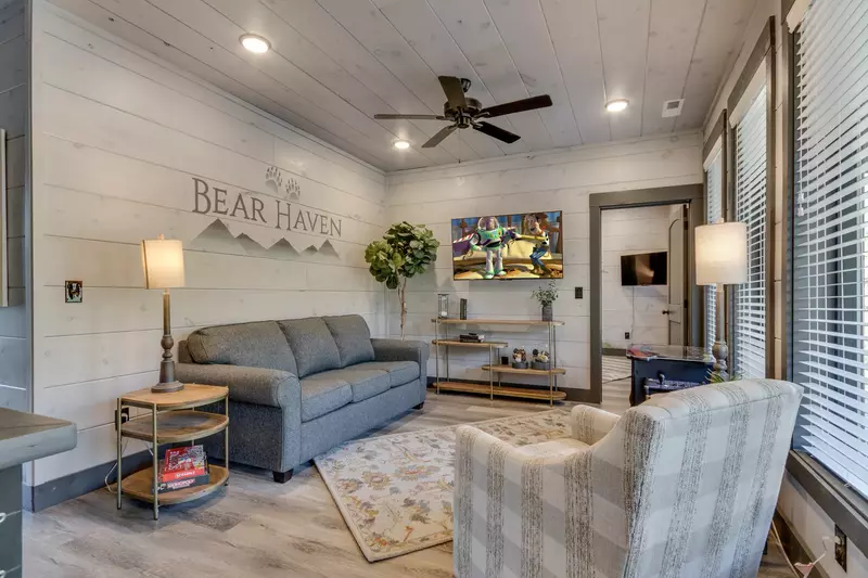 BEAR HAVEN - 4 bedroom Cabin in Gatlinburg