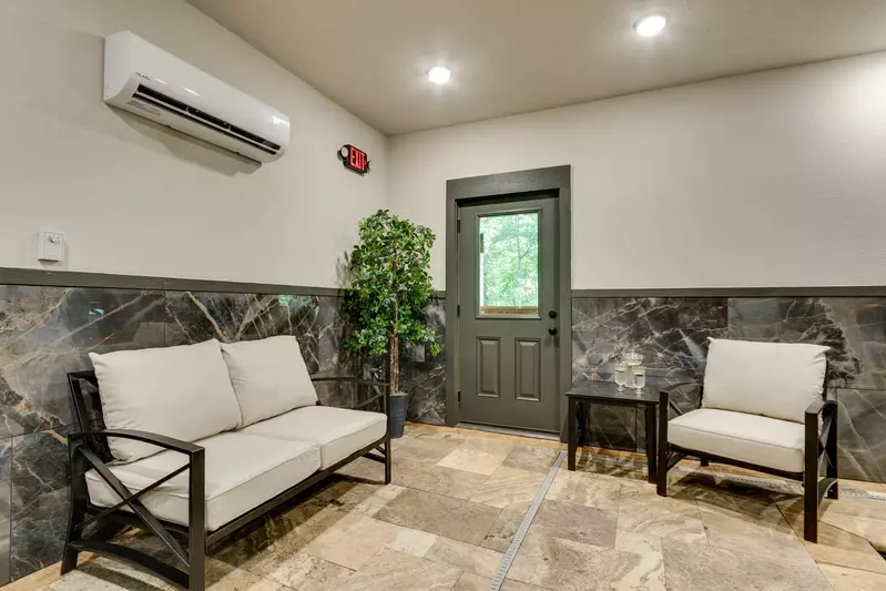 GRINNING BEAR RETREAT - 8 bedroom Cabin in Gatlinburg