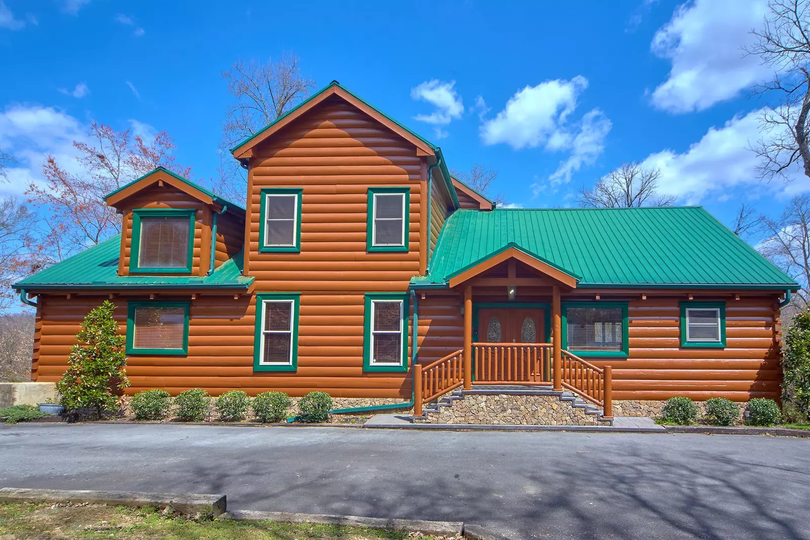 TOP NOTCH LODGE - 6 bedroom Cabin in Sevierville
