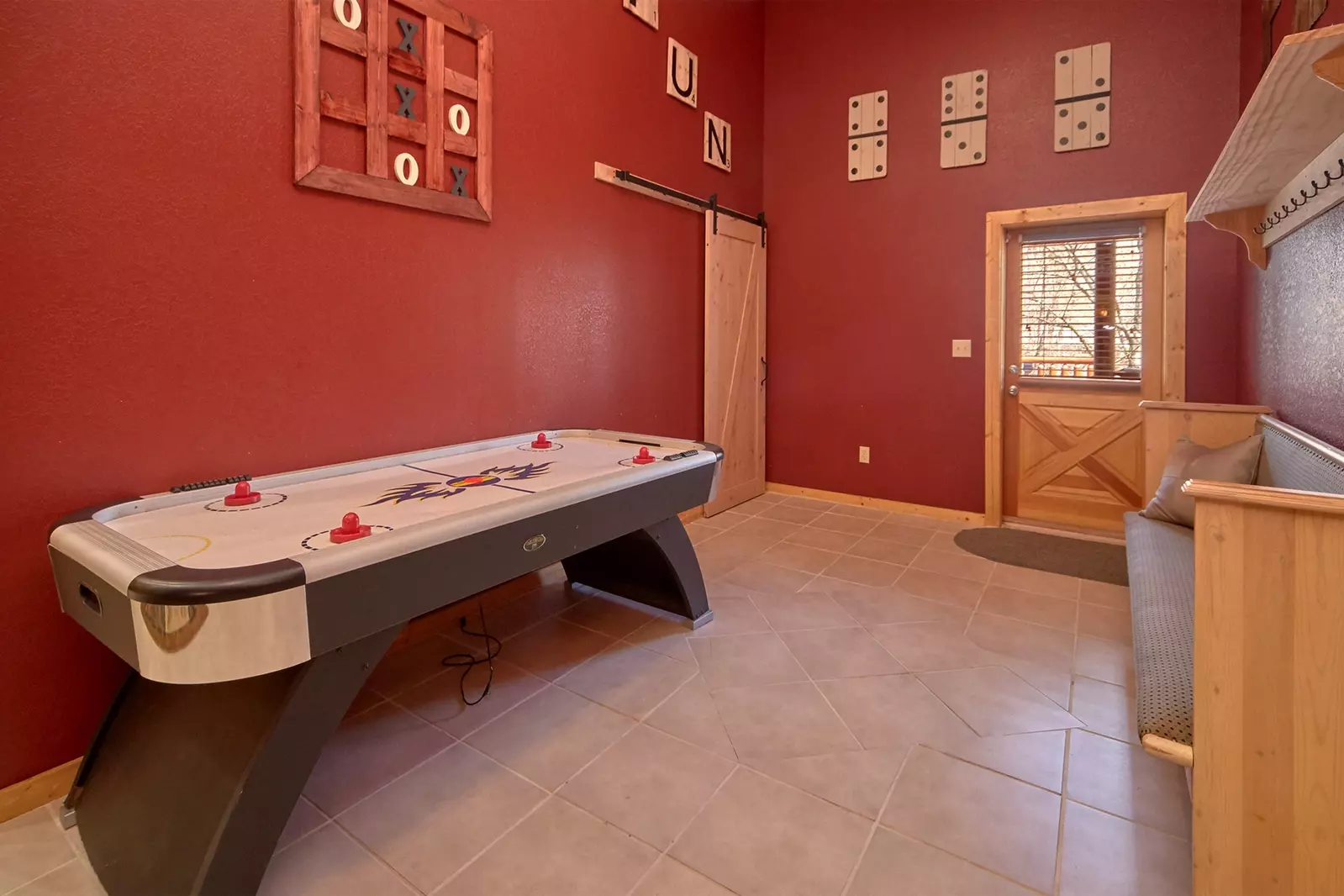 TOP NOTCH LODGE - 6 bedroom Cabin in Sevierville