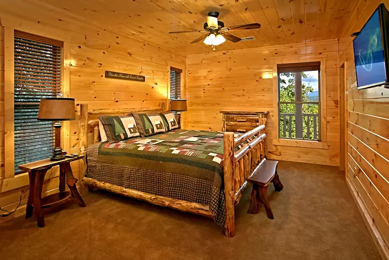 THE BIG MOOSE LODGE - 16 bedroom Cabin in Sevierville