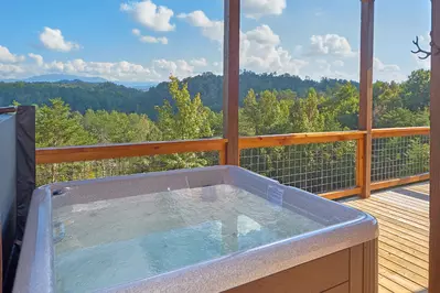 A POOL WITH A VIEW - 6 bedroom Cabin in Sevierville