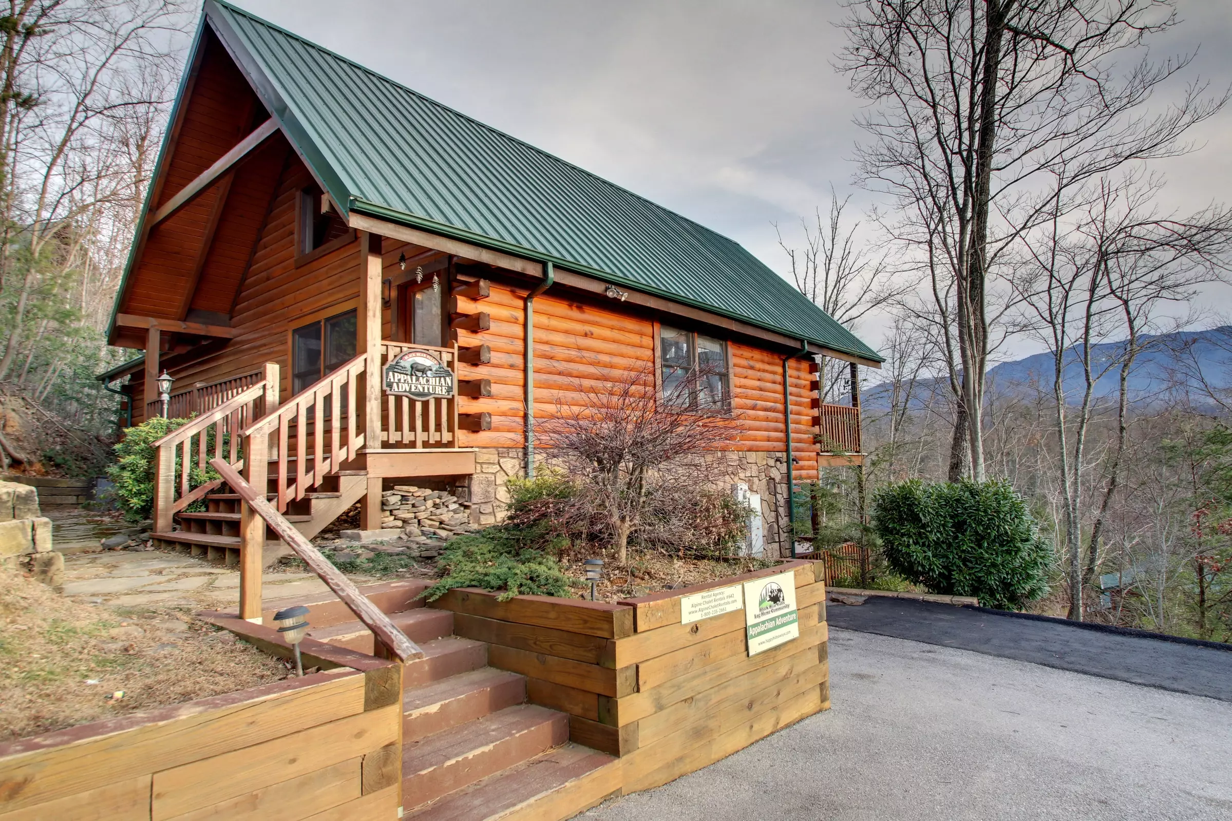 APPALACHIAN ADVENTURE - 4 bedroom Cabin in Gatlinburg