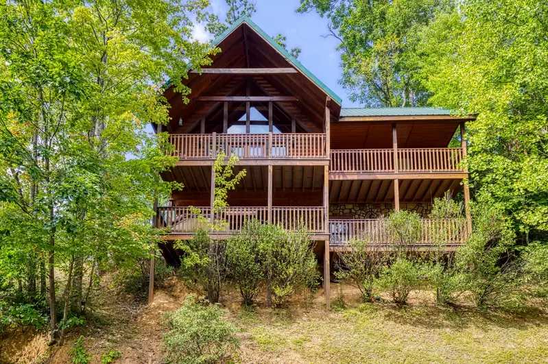 APPALACHIAN ADVENTURE - 4 bedroom Cabin in Gatlinburg