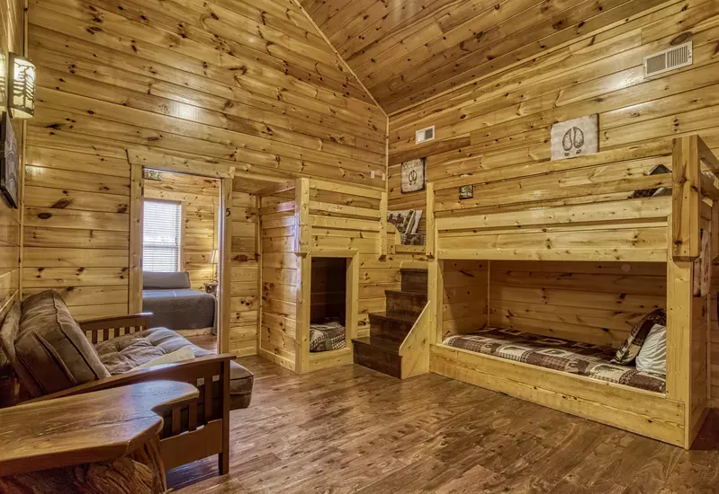 THE BIG MOOSE LODGE - 16 bedroom Cabin in Sevierville