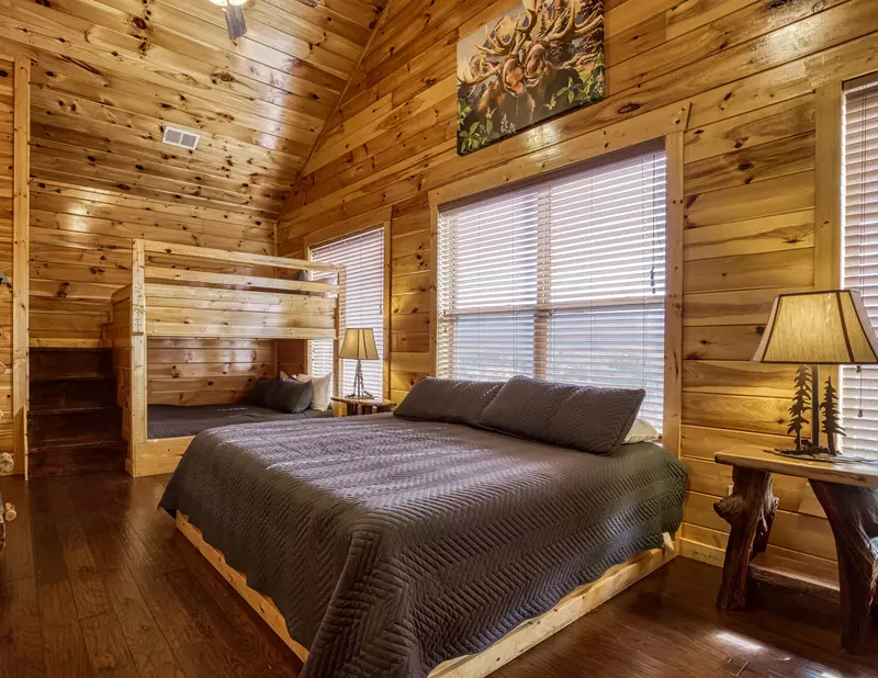 THE BIG MOOSE LODGE - 16 bedroom Cabin in Sevierville