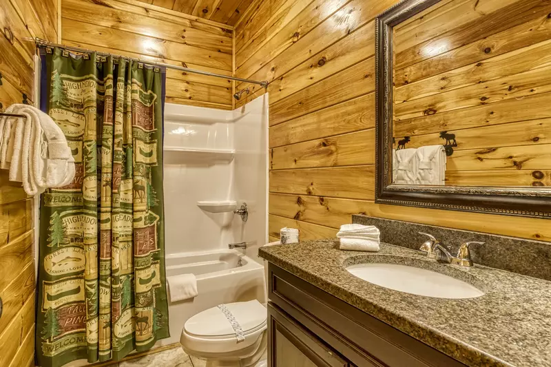 THE BIG MOOSE LODGE - 16 bedroom Cabin in Sevierville