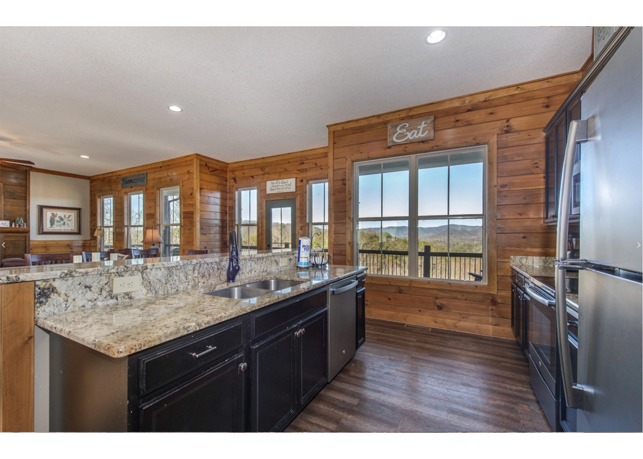 HEAVEN'S WINDOW - 5 bedroom Cabin in Sevierville