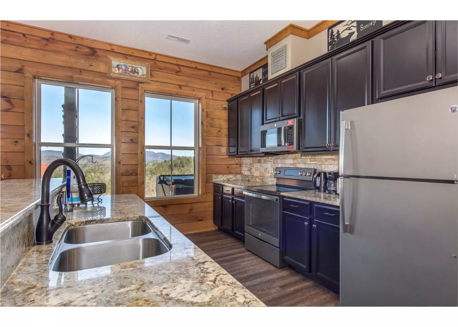 HEAVEN'S WINDOW - 5 bedroom Cabin in Sevierville