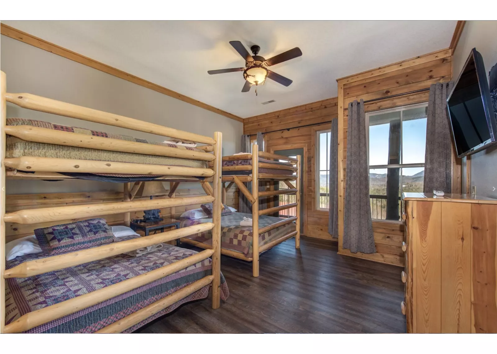 HEAVEN'S WINDOW - 5 bedroom Cabin in Sevierville